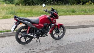 Red Honda CB 2023 in Vilnius, with an engine capacity of 0.13 L and mileage of 1 thousand km for 2600 €, photo 5 on AUTOMOTO.COM.LV