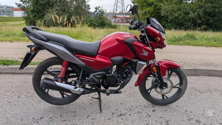 Red Honda CB 2023 in Vilnius, with an engine capacity of 0.13 L and mileage of 1 thousand km for 2600 €, photo 6 on AUTOMOTO.COM.LV