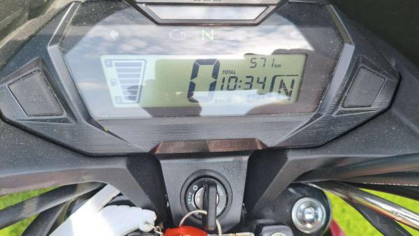 Red Honda CB 2024 in Svencionys, with an engine capacity of 0.13 L and mileage of 1 thousand km for 2500 €, photo 7 on AUTOMOTO.COM.LV