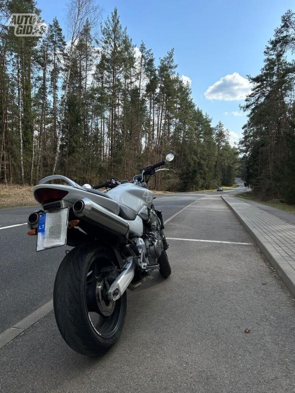 Balts Honda CB 2003 Utena, ar dzinēja tilpumu 0.92 L un nobraukumu 60 tūkst. km par 2400 €, foto 1 vietnē AUTOMOTO.COM.LV