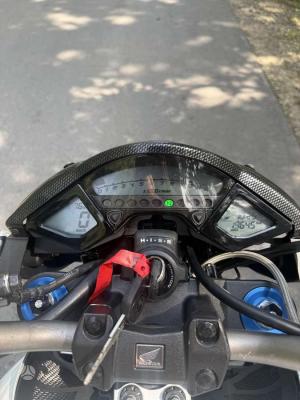 White Honda CB 2009 in Silute, with an engine capacity of 0.90 L and mileage of 20 thousand km for 4200 €, photo 14 on AUTOMOTO.COM.LV