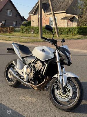 Balts Honda CB 2012 Klaipėda, ar dzinēja tilpumu 0.60 L un nobraukumu 41 tūkst. km par 4700 €, foto  vietnē AUTOMOTO.COM.LV