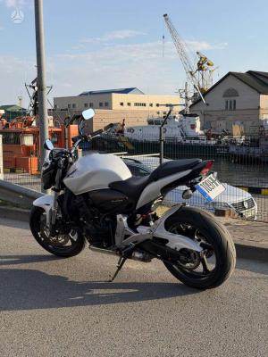 Balts Honda CB 2012 Klaipėda, ar dzinēja tilpumu 0.60 L un nobraukumu 41 tūkst. km par 4700 €, foto 3 vietnē AUTOMOTO.COM.LV