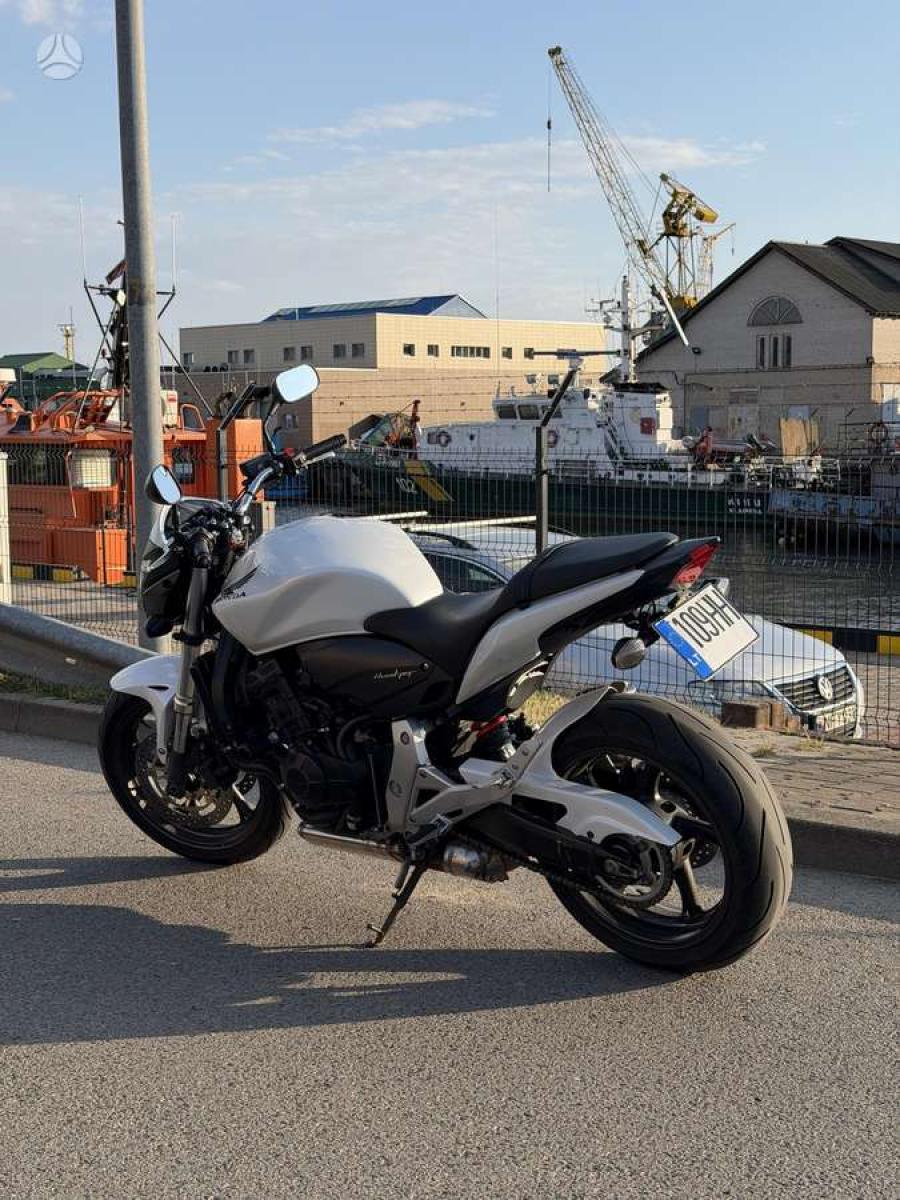 Balts Honda CB 2012 Klaipėda, ar dzinēja tilpumu 0.60 L un nobraukumu 41 tūkst. km par 4700 €, foto 3 vietnē AUTOMOTO.COM.LV