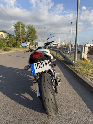 Balts Honda CB 2012 Klaipėda, ar dzinēja tilpumu 0.60 L un nobraukumu 41 tūkst. km par 4700 €, foto 5 vietnē AUTOMOTO.COM.LV