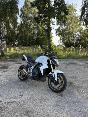 Balts Honda CB 2013 Kuršėnai, ar dzinēja tilpumu 1.00 L un nobraukumu 27 tūkst. km par 3700 €, foto 1 vietnē AUTOMOTO.COM.LV
