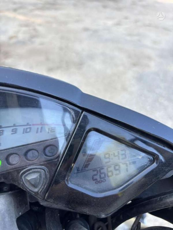 Balts Honda CB 2013 Kuršėnai, ar dzinēja tilpumu 1.00 L un nobraukumu 27 tūkst. km par 3700 €, foto 8 vietnē AUTOMOTO.COM.LV