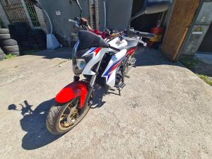 White Honda CB 2015 in Klaipeda, with an engine capacity of 0.65 L and mileage of 27 thousand km for 3900 €, photo 6 on AUTOMOTO.COM.LV