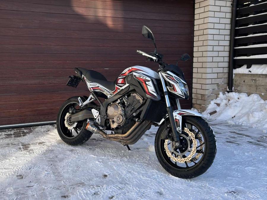 Balts Honda CB 2017 Šauļi, ar dzinēja tilpumu 0.65 L un nobraukumu 18 tūkst. km par 3900 €, foto 8 vietnē AUTOMOTO.COM.LV
