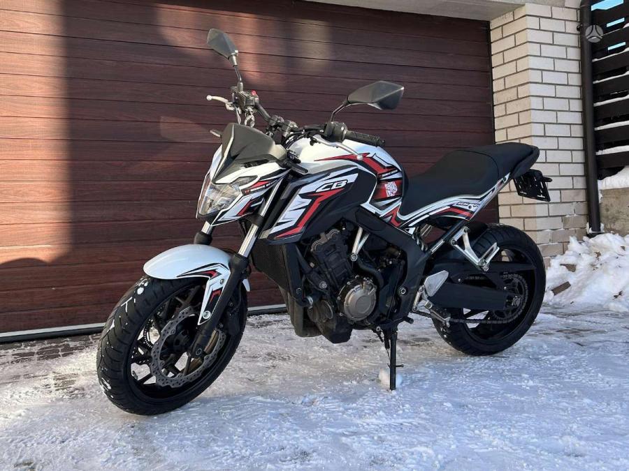 Balts Honda CB 2017 Šauļi, ar dzinēja tilpumu 0.65 L un nobraukumu 18 tūkst. km par 3900 €, foto 12 vietnē AUTOMOTO.COM.LV