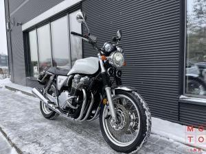 Balts Honda CB 2017 Rīga, ar dzinēja tilpumu 1.10 L un nobraukumu 56 tūkst. km par 6499 €, foto 6 vietnē AUTOMOTO.COM.LV