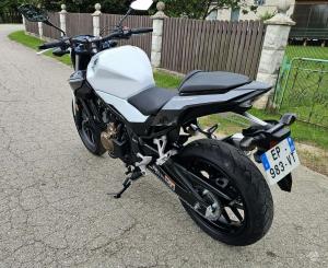Balts Honda CB 2017 Kelmė, ar dzinēja tilpumu 0.50 L un nobraukumu 13 tūkst. km par 3700 €, foto 5 vietnē AUTOMOTO.COM.LV