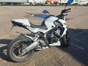 Balts Honda CB 2017 Šauļi, ar dzinēja tilpumu 0.65 L un nobraukumu 25 tūkst. km par 3600 €, foto 3 vietnē AUTOMOTO.COM.LV