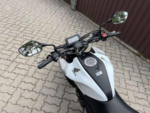 White Honda CB 2019 in Prienai, with an engine capacity of 0.13 L and mileage of 15 thousand km for 3050 €, photo 18 on AUTOMOTO.COM.LV