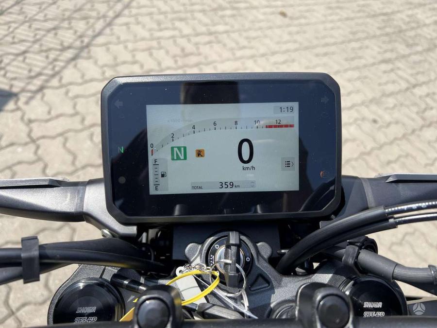White Honda CB 2025 in Prienai, with an engine capacity of 0.13 L and mileage of 0 thousand km for 3850 €, photo 22 on AUTOMOTO.COM.LV