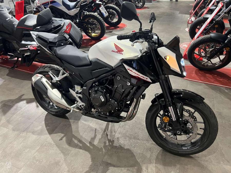 White Honda CB 2026 in Vilnius, with an engine capacity of 0.50 L and mileage of 0 thousand km for 7450 €, photo 4 on AUTOMOTO.COM.LV