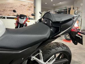 White Honda CB 2026 in Vilnius, with an engine capacity of 0.50 L and mileage of 0 thousand km for 7450 €, photo 10 on AUTOMOTO.COM.LV