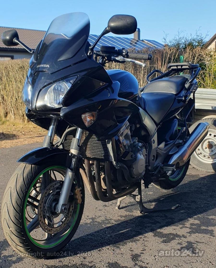 Melns Honda CBF 1000 2007 Pērnava, ar dzinēja tilpumu 1.00 L un nobraukumu 47 tūkst. km par 4600 €, foto 2 vietnē AUTOMOTO.COM.LV