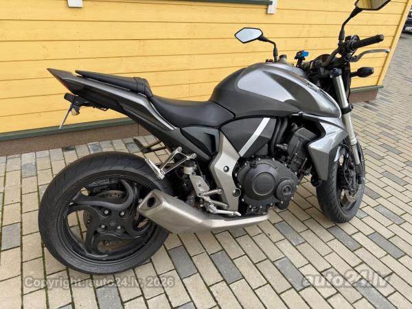 Серый Хонда CBF 1000 2010 в Раквере, объемом двигателя 1.00 л и пробегом 62 тыс. км за 4800 €, фото 2 на AUTOMOTO.COM.LV