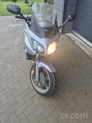 Honda CBF 1000 2009 Cēsis, ar dzinēja tilpumu 1.00 L un nobraukumu 0 tūkst. km par 2750 €, foto 3 vietnē AUTOMOTO.COM.LV