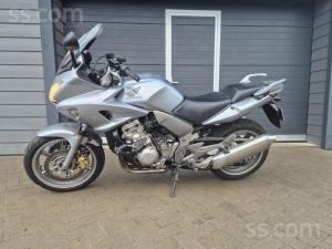 Honda CBF 1000 2009 Cēsis, ar dzinēja tilpumu 1.00 L un nobraukumu 0 tūkst. km par 2750 €, foto 7 vietnē AUTOMOTO.COM.LV