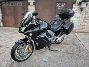 Honda CBF 1000 2009 in Daugavpils, with an engine capacity of 1.00 L and mileage of 0 thousand km for 4150 €, photo 2 on AUTOMOTO.COM.LV