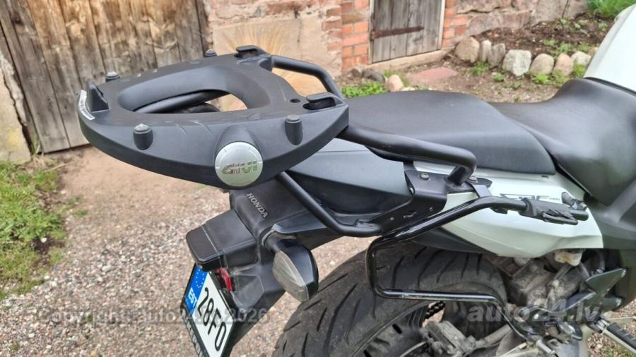 Balts Honda CBF 1000 2010 Tallina, ar dzinēja tilpumu 0.00 L un nobraukumu 75 tūkst. km par 6190 €, foto 4 vietnē AUTOMOTO.COM.LV