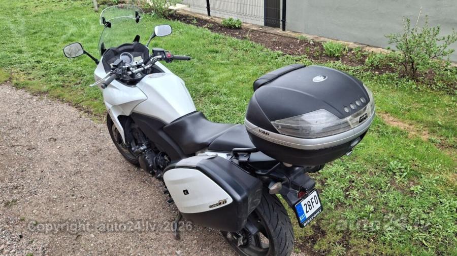 Balts Honda CBF 1000 2010 Tallina, ar dzinēja tilpumu 0.00 L un nobraukumu 75 tūkst. km par 6190 €, foto 7 vietnē AUTOMOTO.COM.LV