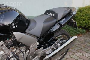 Honda CBF 1000A 2006 in Jekabpils, with an engine capacity of 1.00 L and mileage of 0 thousand km for 2900 €, photo 4 on AUTOMOTO.COM.LV