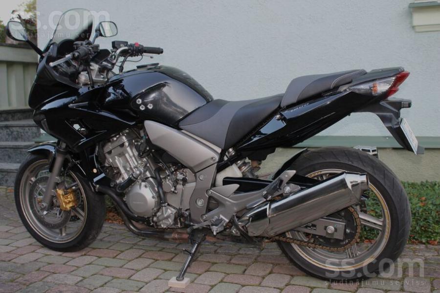 Honda CBF 1000A 2006 in Jekabpils, with an engine capacity of 1.00 L and mileage of 0 thousand km for 2900 €, photo 5 on AUTOMOTO.COM.LV