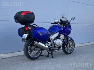 Honda CBF 1000A 2007 in Preili, with an engine capacity of 1.00 L and mileage of 0 thousand km for 3150 €, photo 6 on AUTOMOTO.COM.LV