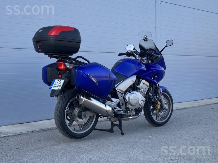 Honda CBF 1000A 2007 in Preili, with an engine capacity of 1.00 L and mileage of 0 thousand km for 3150 €, photo 6 on AUTOMOTO.COM.LV
