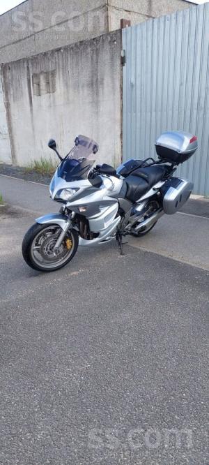 Хонда CBF 1000A 2007 в Даугавпилс, объемом двигателя 1.00 л и пробегом 0 тыс. км за 3400 €, фото 8 на AUTOMOTO.COM.LV