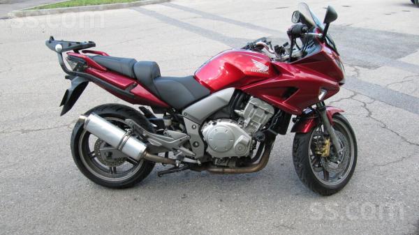 Honda CBF 1000A 2010 Rīga, ar dzinēja tilpumu 1.00 L un nobraukumu 0 tūkst. km par 2750 €, foto 3 vietnē AUTOMOTO.COM.LV