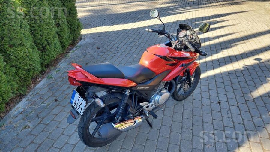 Honda CBF 125M 2009 in Riga, with an engine capacity of 0.13 L and mileage of 0 thousand km for 1400 €, photo 4 on AUTOMOTO.COM.LV