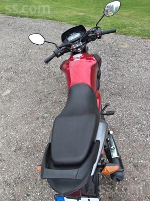 Honda CBF 125M 2022 in Talsi, with an engine capacity of 0.13 L and mileage of 0 thousand km for 2200 €, photo 4 on AUTOMOTO.COM.LV