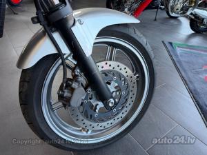 Pelēks Honda CBF 500 2004 Tallina, ar dzinēja tilpumu 0.50 L un nobraukumu 23 tūkst. km par 2790 €, foto 10 vietnē AUTOMOTO.COM.LV