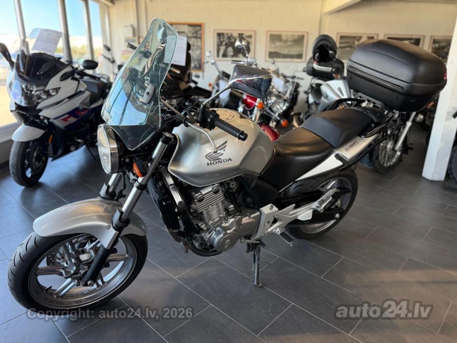 Pelēks Honda CBF 500 2004 Tallina, ar dzinēja tilpumu 0.50 L un nobraukumu 23 tūkst. km par 2790 €, foto 11 vietnē AUTOMOTO.COM.LV