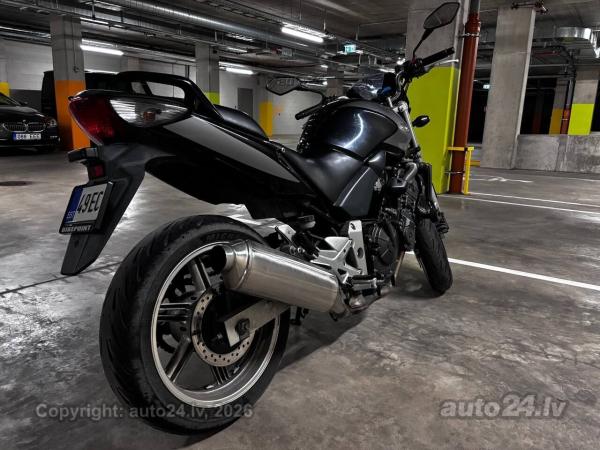 Black Honda CBF 600 2007 in Tallinn, with an engine capacity of 0.60 L and mileage of 44 thousand km for 2600 €, photo 9 on AUTOMOTO.COM.LV