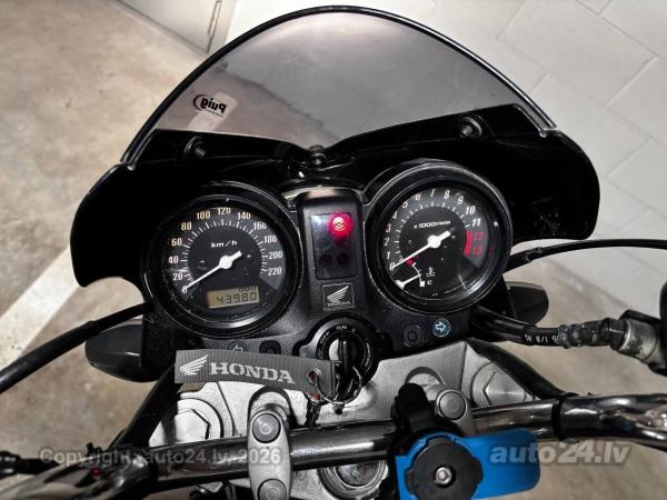 Black Honda CBF 600 2007 in Tallinn, with an engine capacity of 0.60 L and mileage of 44 thousand km for 2600 €, photo 10 on AUTOMOTO.COM.LV