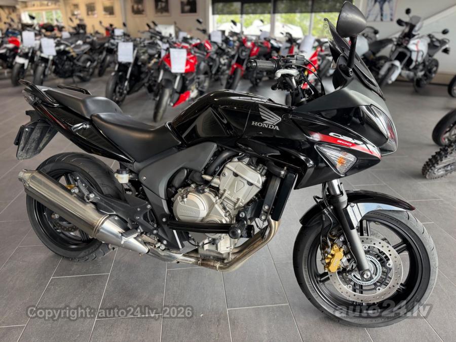 Черный Хонда CBF 600 2011 в Таллин, объемом двигателя 0.60 л и пробегом 44 тыс. км за 3990 €, фото 1 на AUTOMOTO.COM.LV