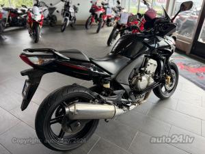 Черный Хонда CBF 600 2011 в Таллин, объемом двигателя 0.60 л и пробегом 44 тыс. км за 3990 €, фото 4 на AUTOMOTO.COM.LV