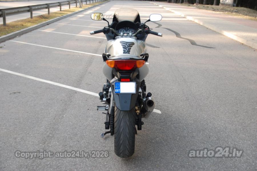 Серый Хонда CBF 600 2005 в Таллин, объемом двигателя 0.60 л и пробегом 38 тыс. км за 2500 €, фото 8 на AUTOMOTO.COM.LV