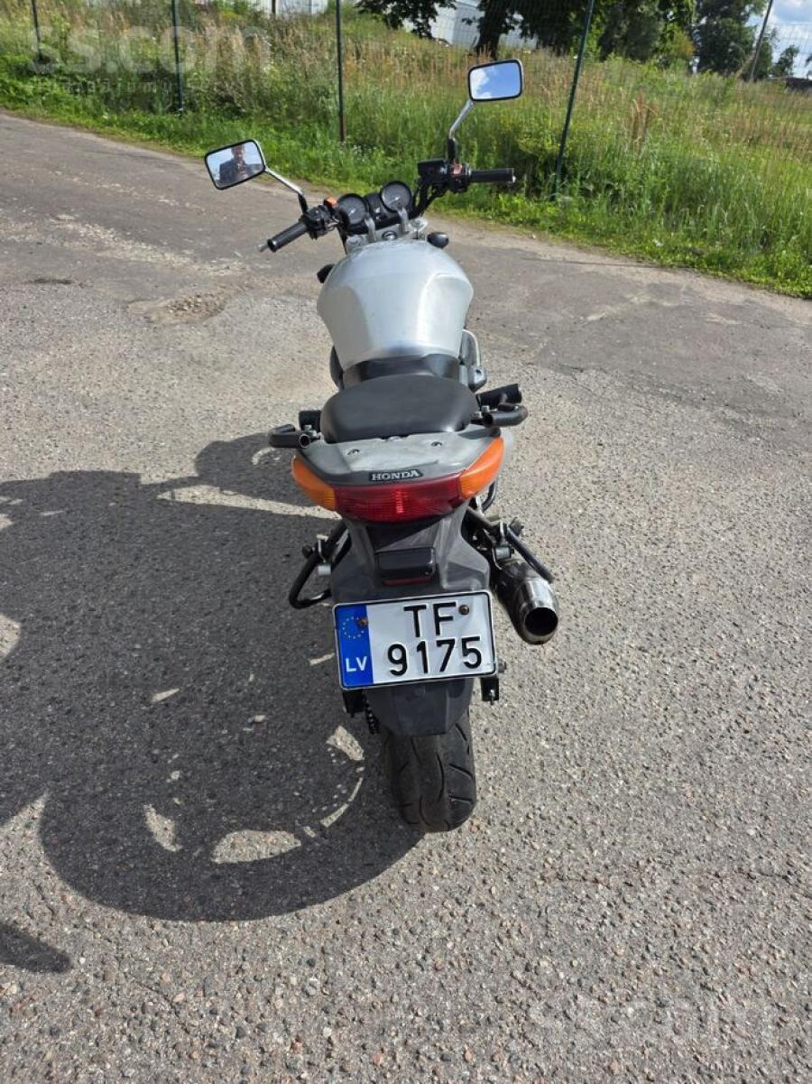 Honda CBF 600 2004 in Riga, with an engine capacity of 0.60 L and mileage of 0 thousand km for 2300 €, photo 5 on AUTOMOTO.COM.LV