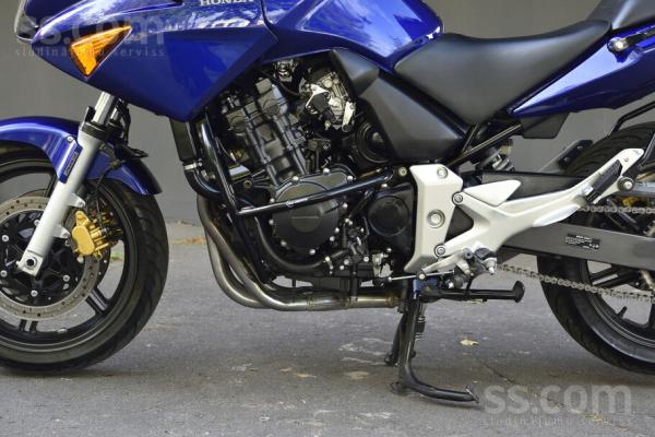 Honda CBF 600 2004 in Riga, with an engine capacity of 0.60 L and mileage of 0 thousand km for 2750 €, photo 7 on AUTOMOTO.COM.LV