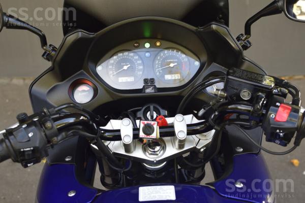 Honda CBF 600 2004 in Riga, with an engine capacity of 0.60 L and mileage of 0 thousand km for 2750 €, photo 10 on AUTOMOTO.COM.LV