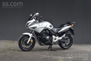 Honda CBF 600 2004 in Riga, with an engine capacity of 0.60 L and mileage of 0 thousand km for 2750 €, photo 3 on AUTOMOTO.COM.LV