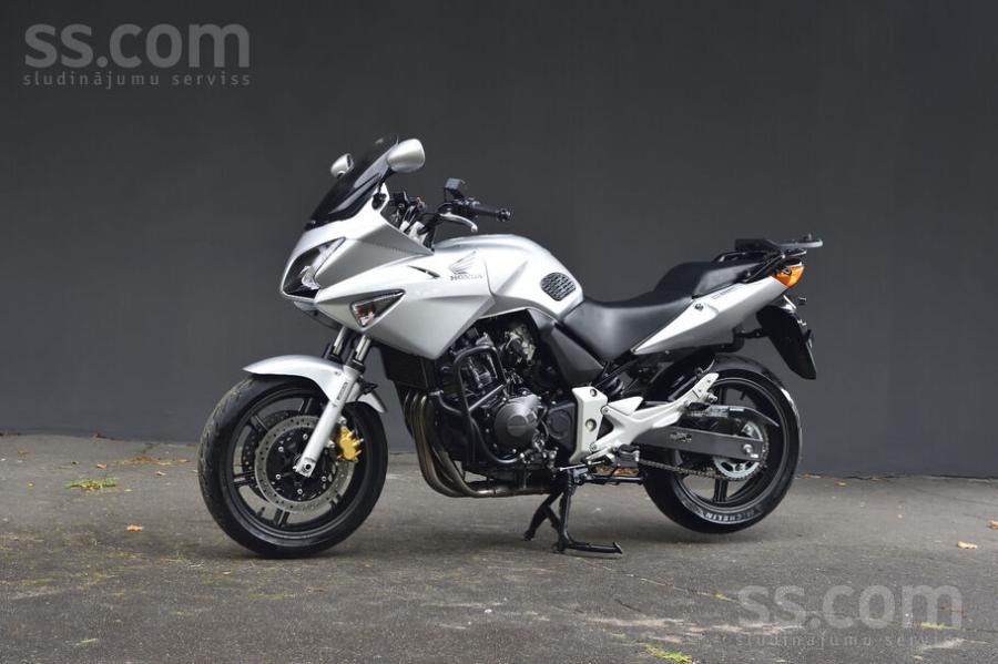 Honda CBF 600 2004 in Riga, with an engine capacity of 0.60 L and mileage of 0 thousand km for 2750 €, photo 3 on AUTOMOTO.COM.LV