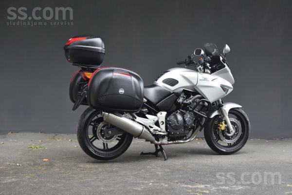 Honda CBF 600 2004 in Riga, with an engine capacity of 0.60 L and mileage of 0 thousand km for 2750 €, photo 4 on AUTOMOTO.COM.LV