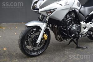 Honda CBF 600 2004 in Riga, with an engine capacity of 0.60 L and mileage of 0 thousand km for 2750 €, photo 7 on AUTOMOTO.COM.LV